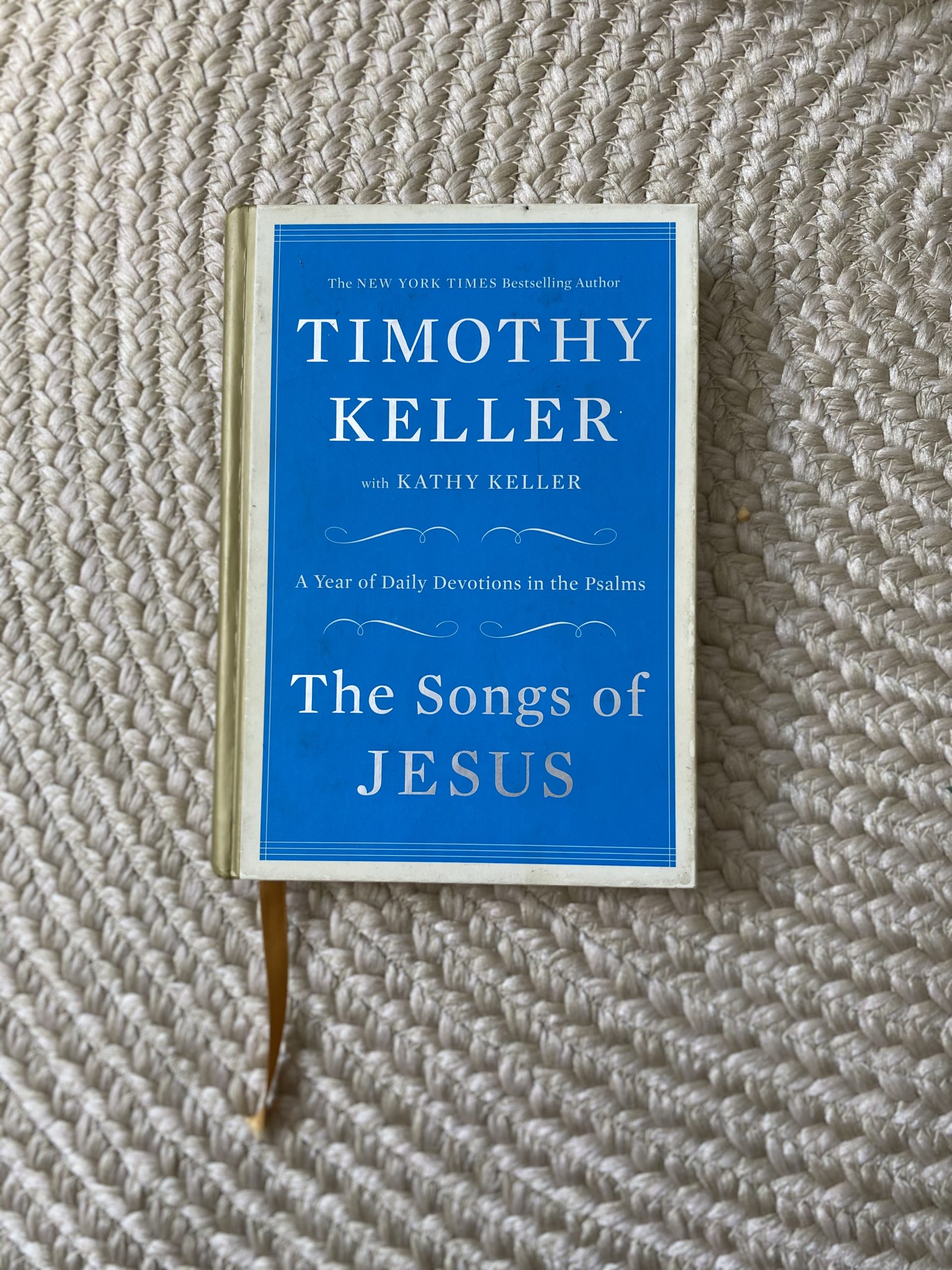 My Favorite Daily Devotionals & Christian Books - The Haute Homemaker